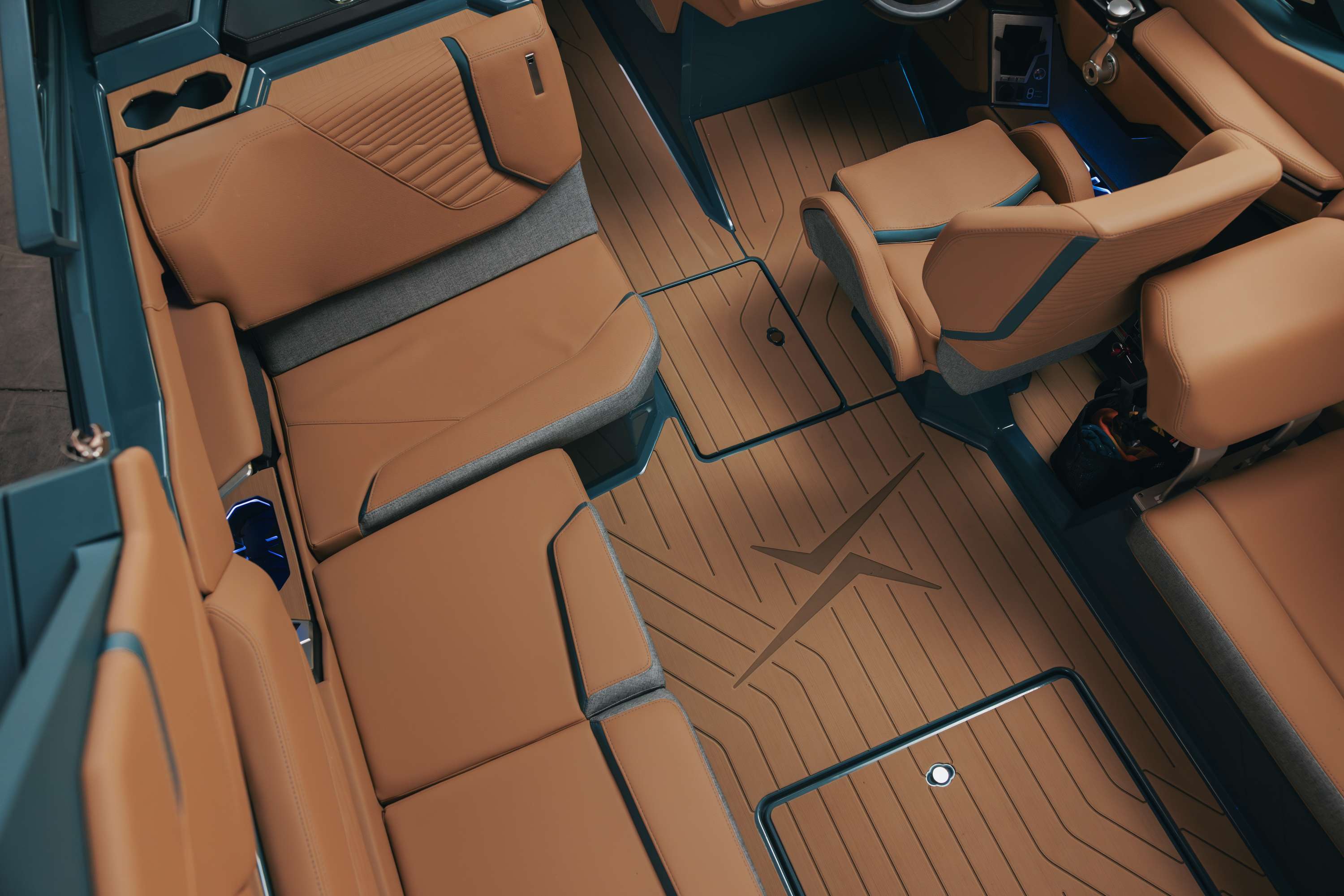 2026 MasterCraft X24 – Premium Surf & Wake Boat | Features, Reviews ...