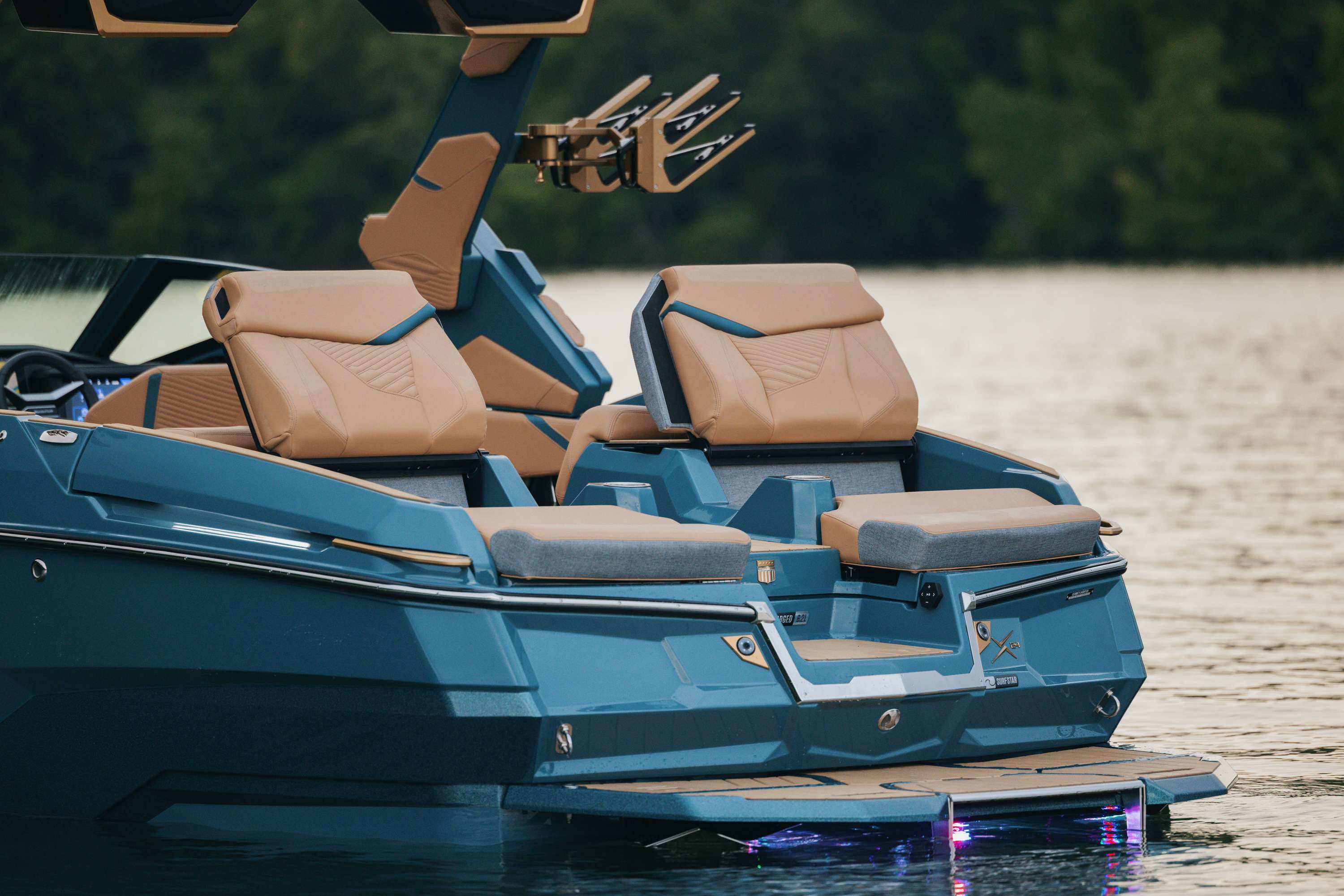 2026 MasterCraft X24 – Premium Surf & Wake Boat | Features, Reviews ...
